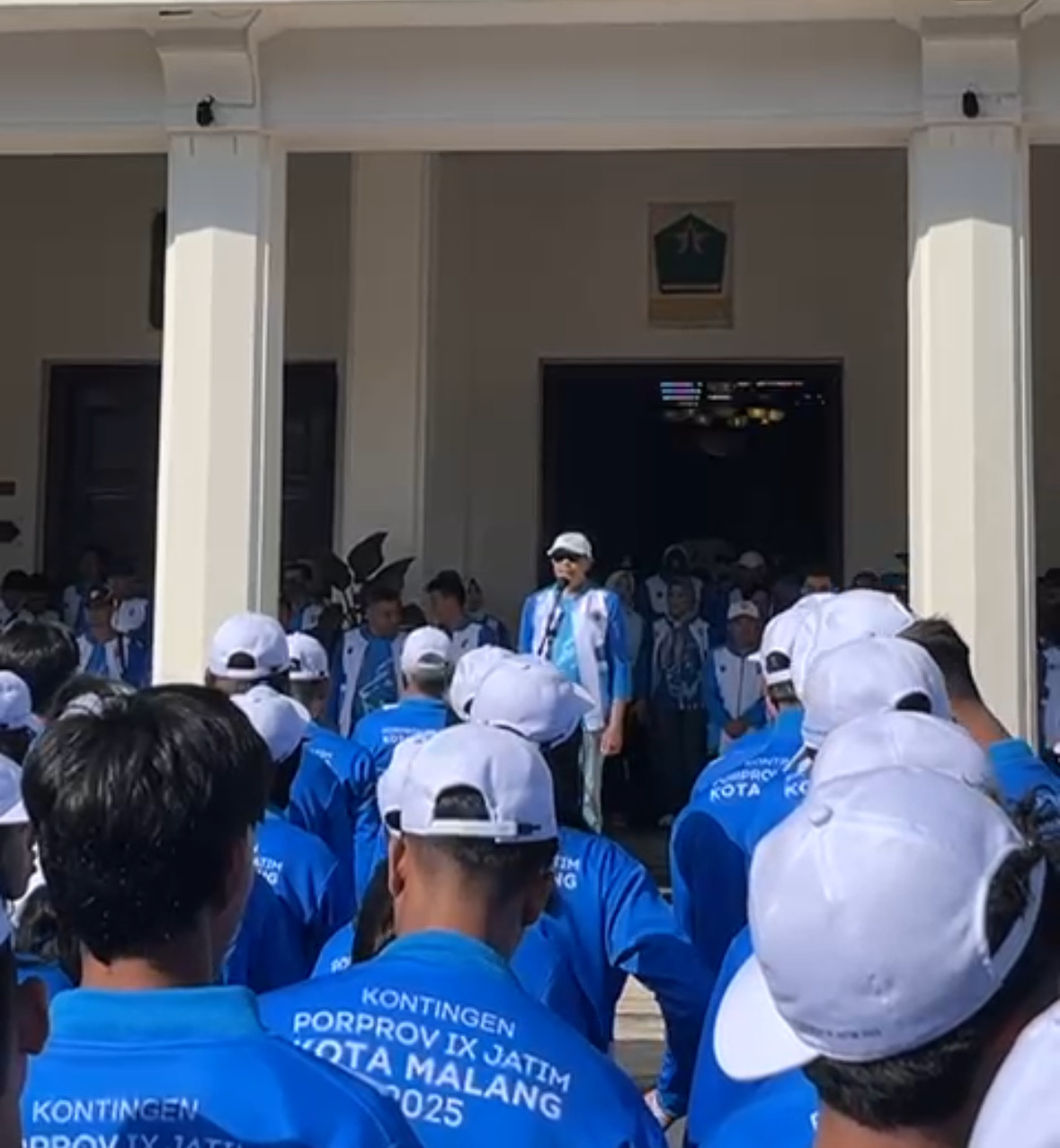 1.383 Atlet dan Pelatih Kota Malang Dilepas, Siap Raih 162 Emas di Porprov Jatim 2025 - Malang ...